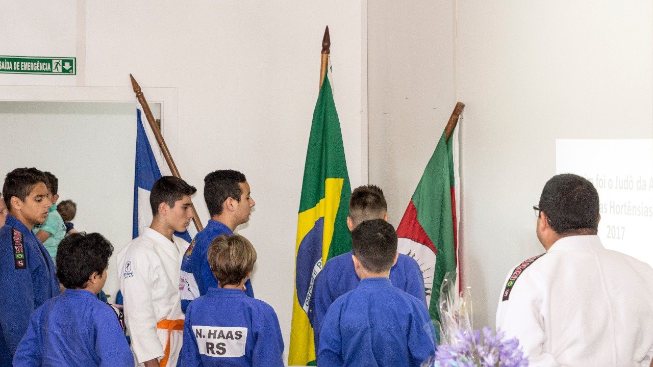 Troca de faixa dos alunos de judô da ACM Região das Hortênsias | ACM-RS